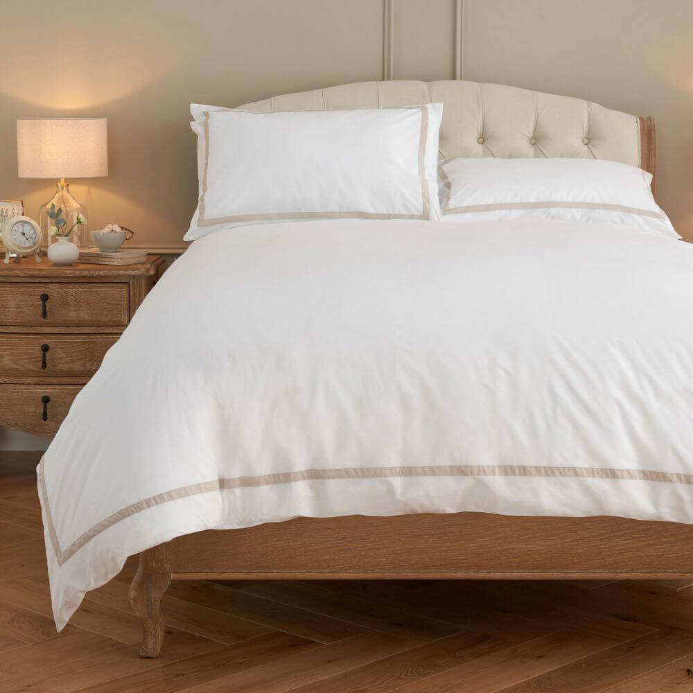 Langham Boarder Bed Linen, Double | Bed Linen Sets | Feather & Black
