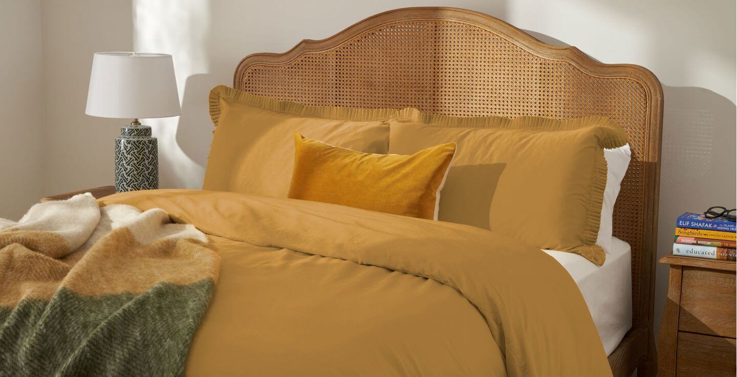 Your Guide to Bed Linen: Materials, Styles & Sizing for Timeless Comfort
