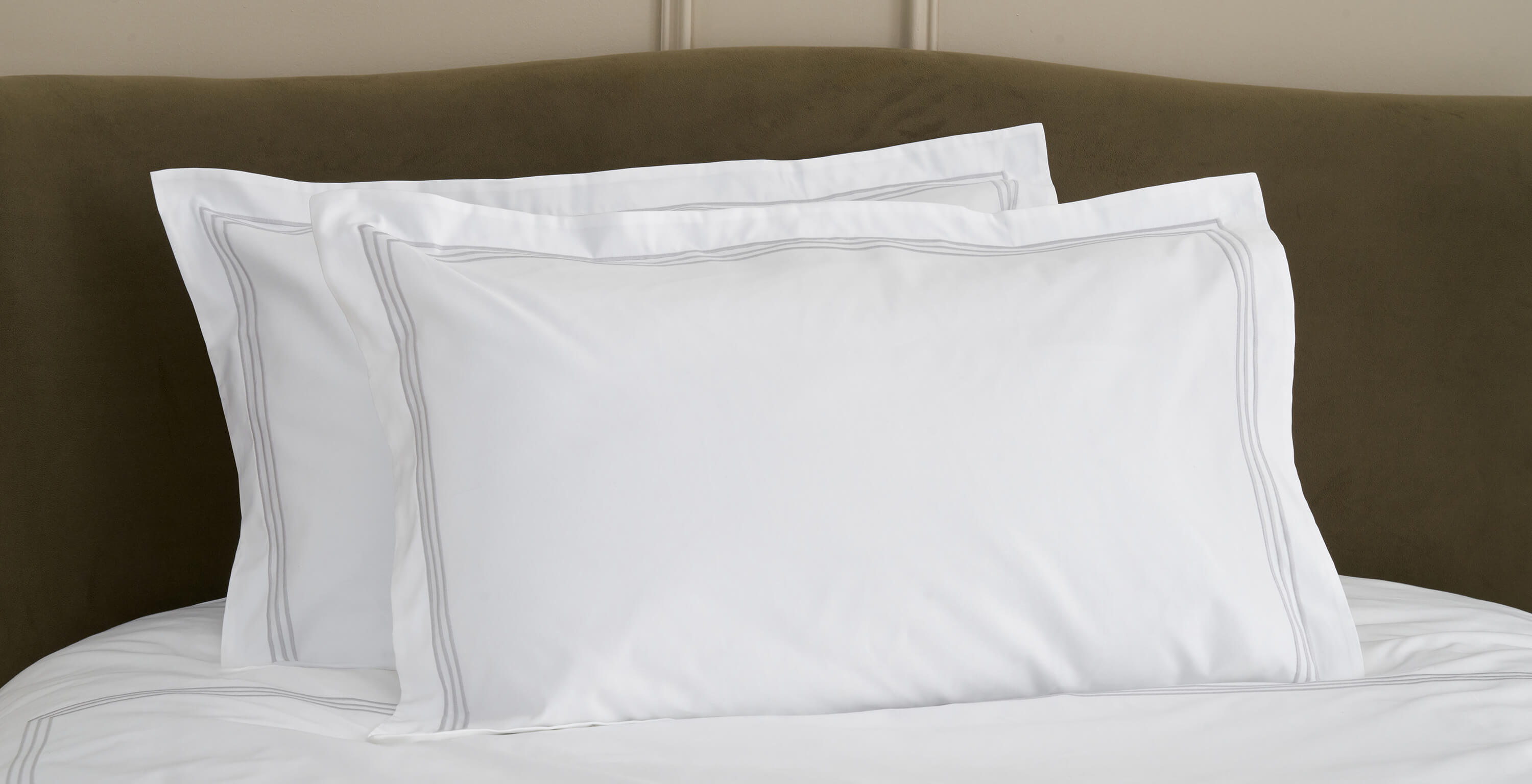 Cotton Collection Sateen Triple Row Cord Bed Linen | Feather & Black