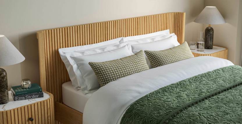 Jacob Bed | Feather & Black