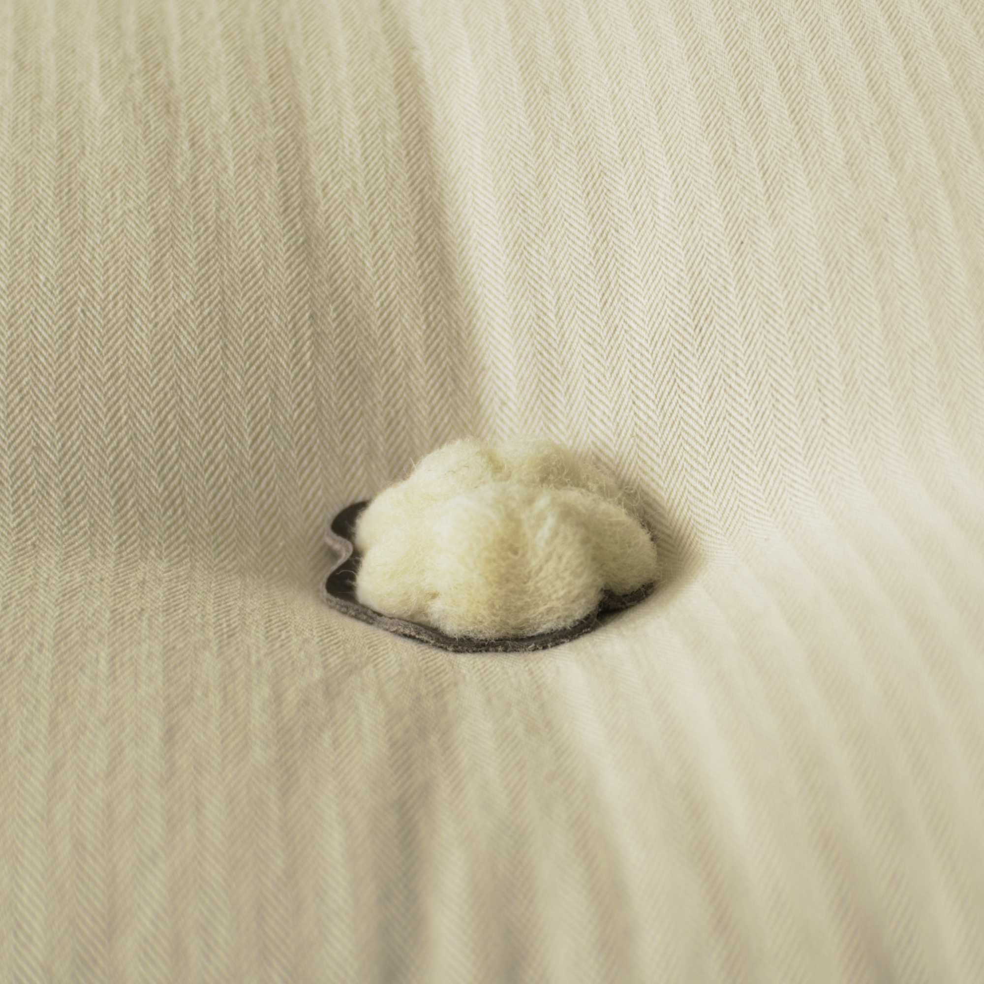 Hypnos Organics 4 Mattress Double| Feather & Black