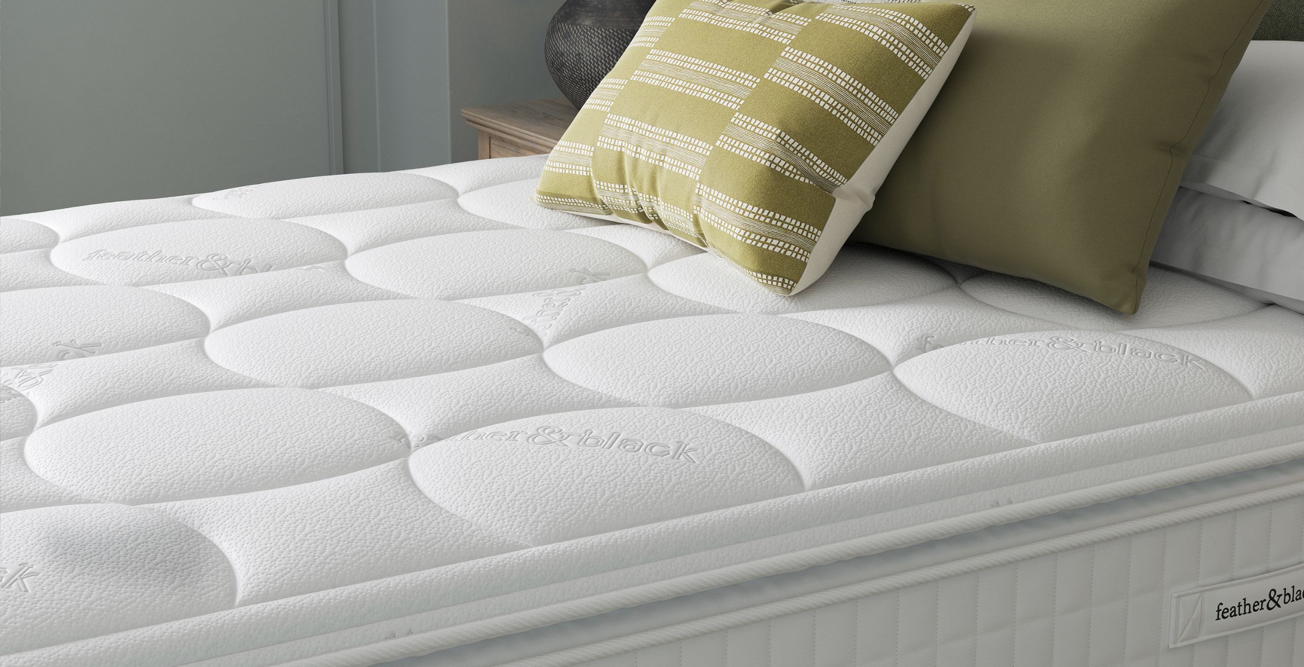 Bamboo Memory Support 1000 Mattress | Feather & Black